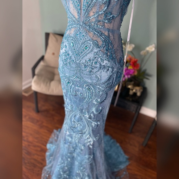 Portia and Scarlett | Dresses | Nwt Portia Scarlett Light Blue Feathers ...